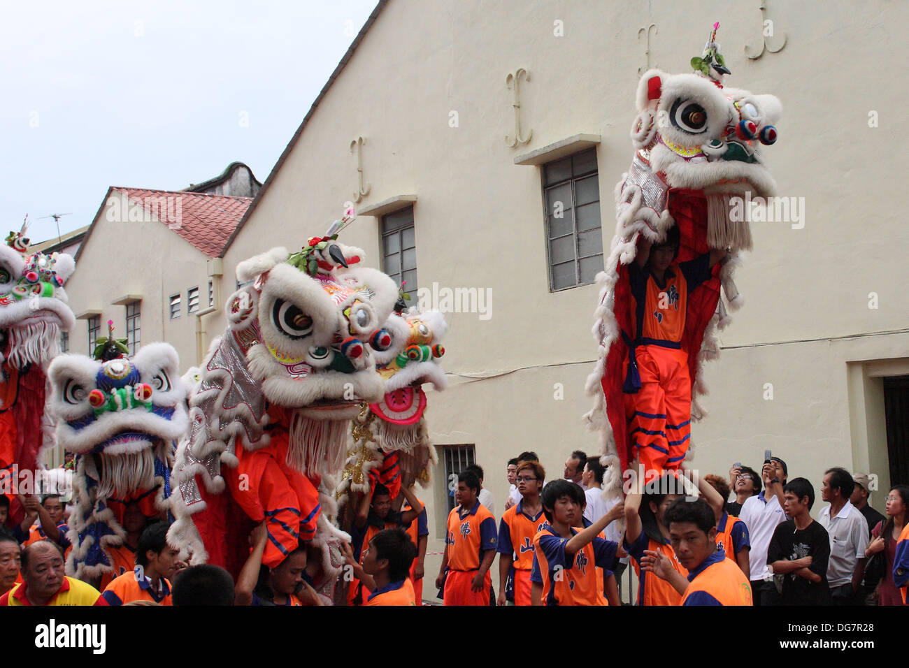 Chingay parade hi-res stock photography and images - Alamy