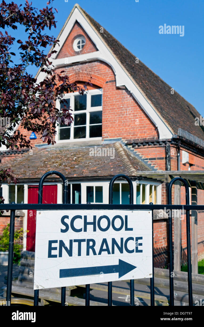 Primary School Entrance Sign High Resolution Stock Photography and ...
