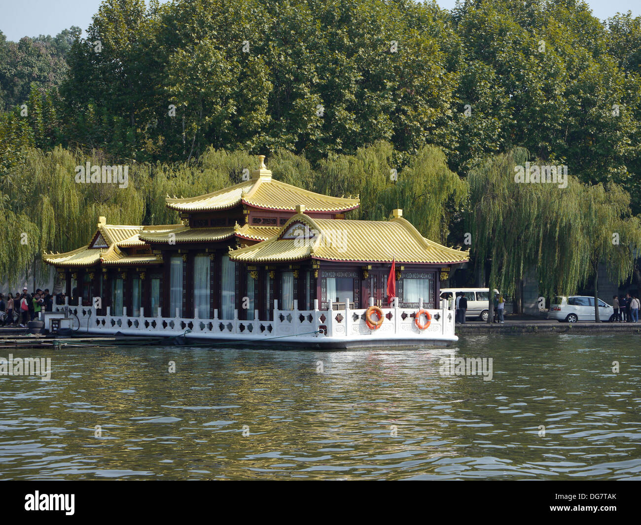 Chinese boat hi-res stock photography and images - Alamy