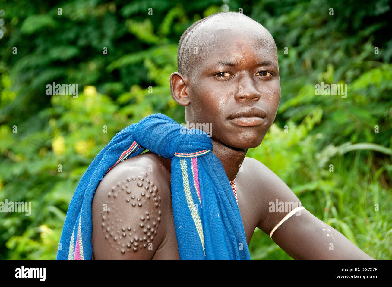Surma man with scarification hi-res stock photography and images - Alamy