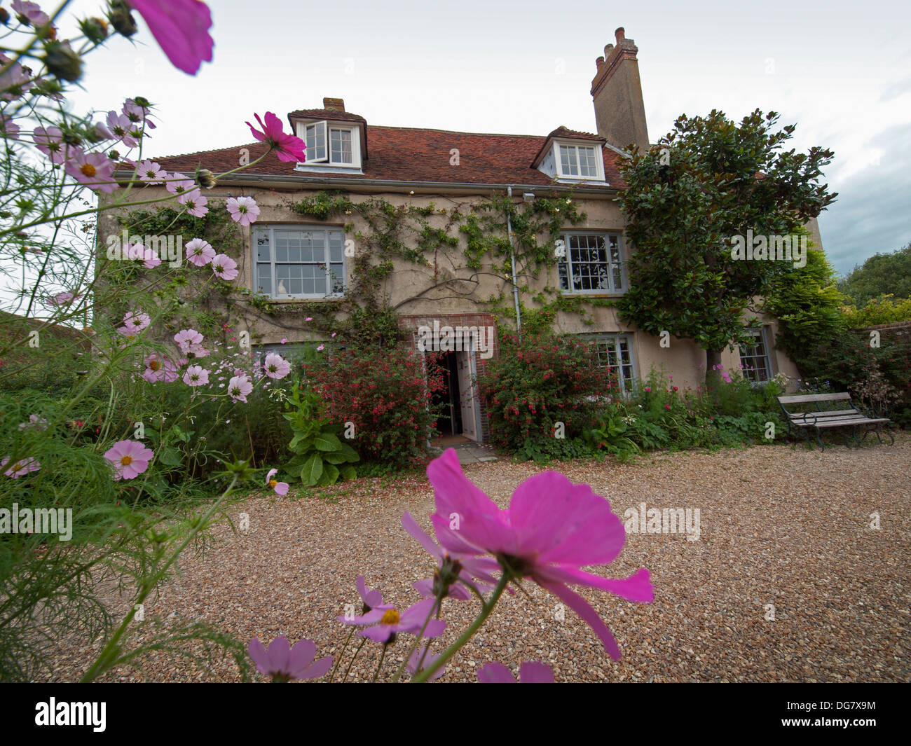 Charleston farmhouse sussex hi-res stock photography and images - Alamy