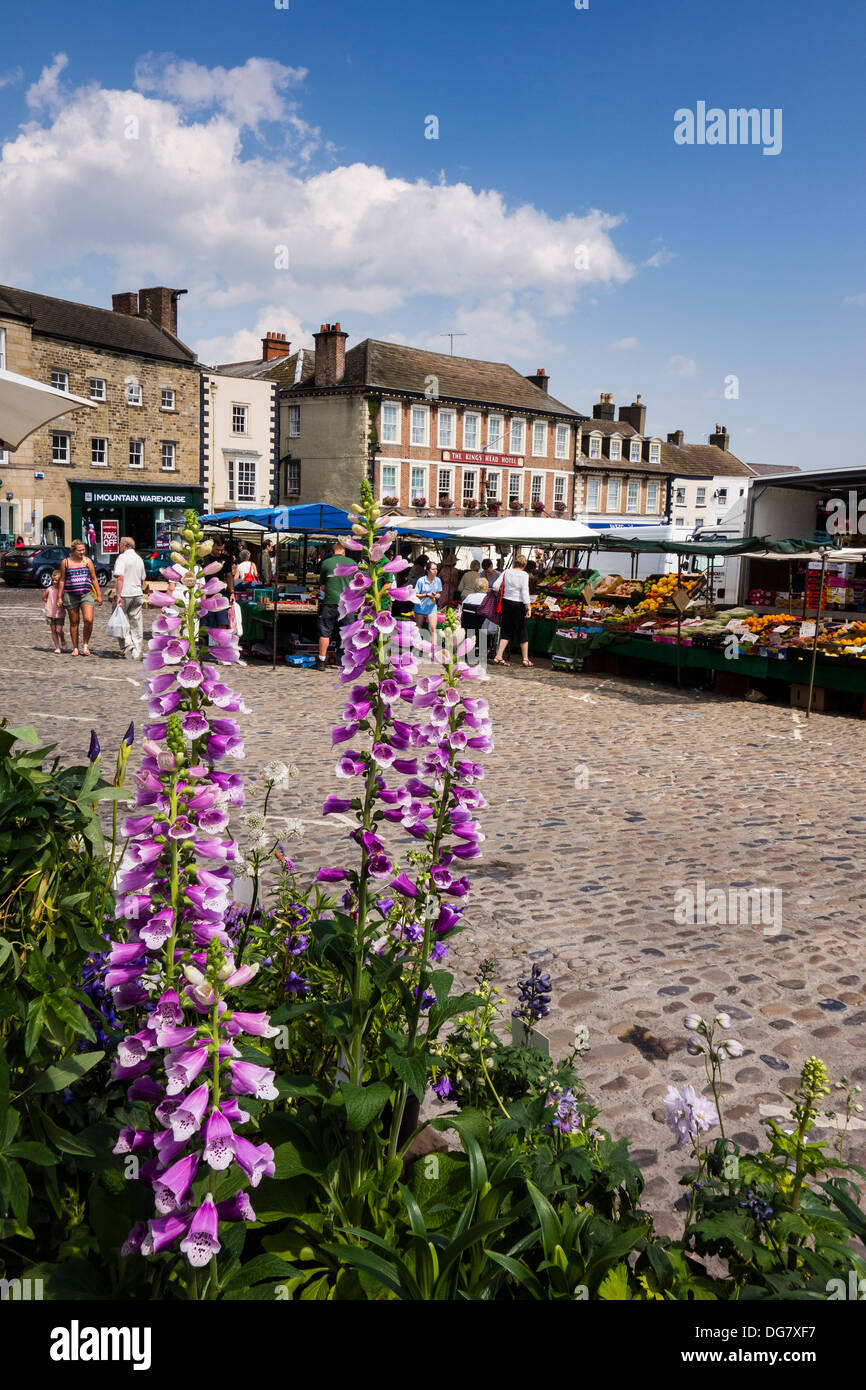 Richmond north yorkshire market hi-res stock photography and images - Alamy