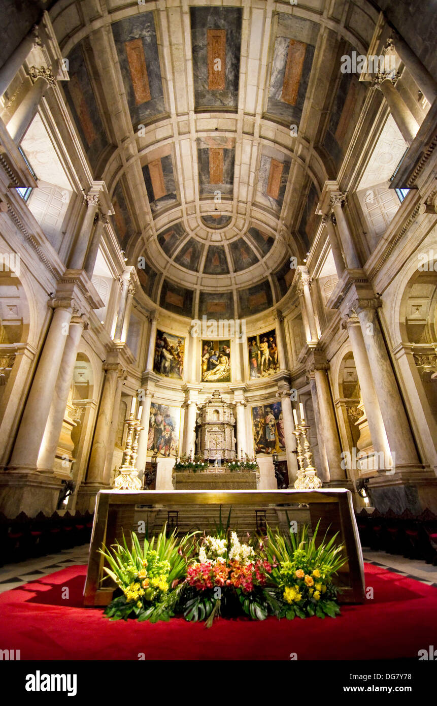 Portugal jerónimos monastery winter hi-res stock photography and images ...