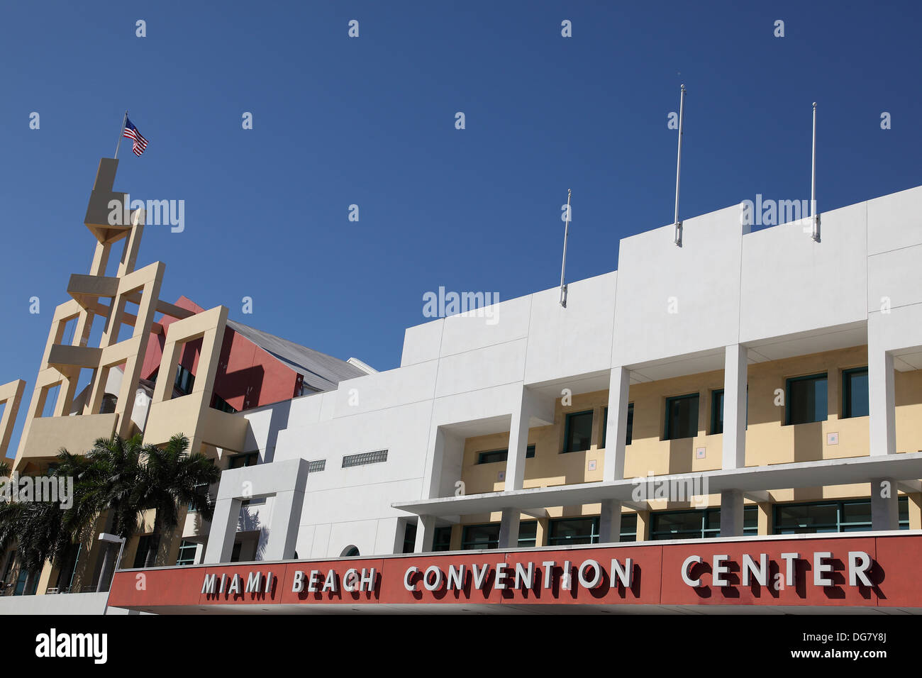 Miami convention centre architecture hi-res stock photography and ...