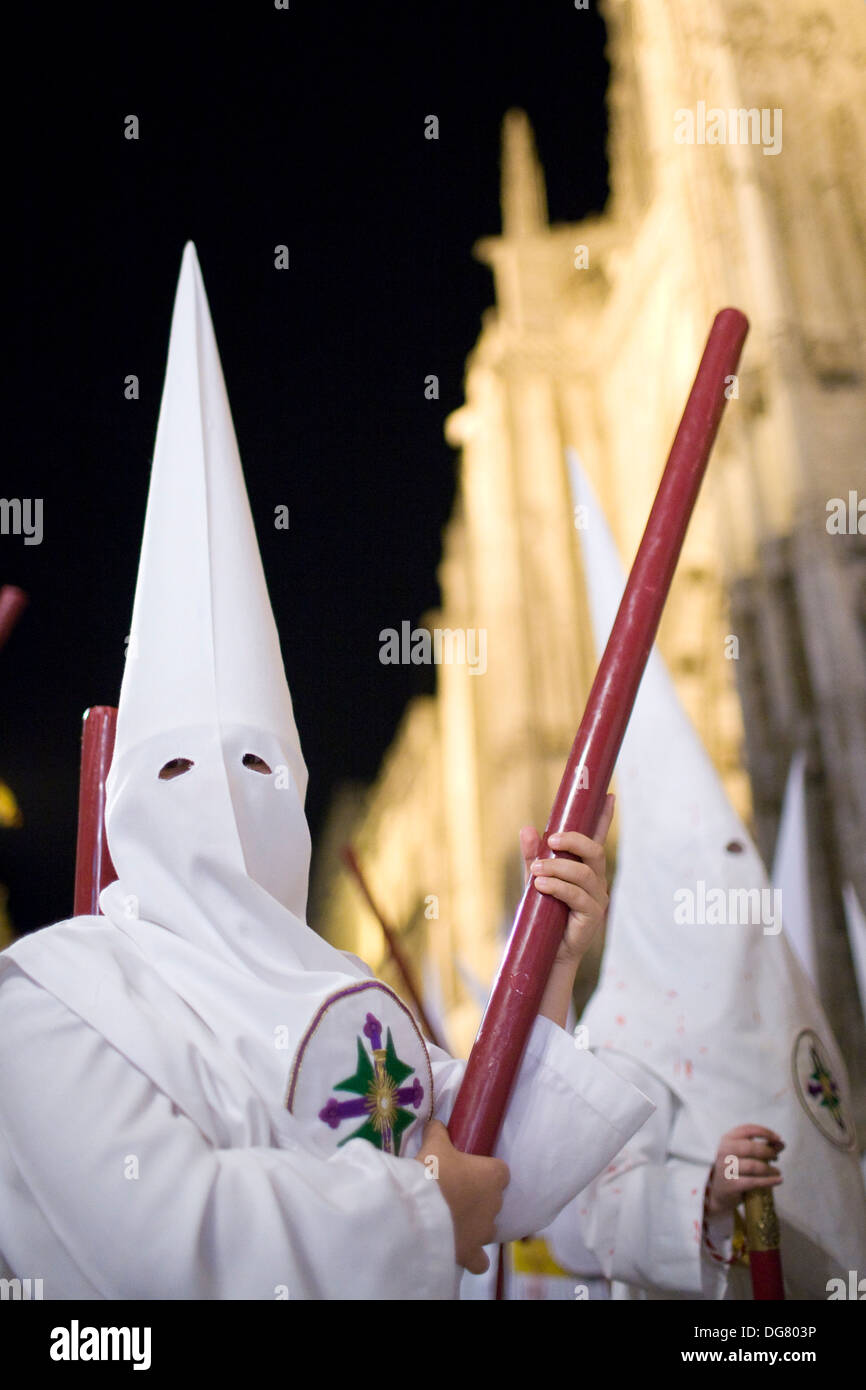 White capirote procession hi-res stock photography and images - Alamy