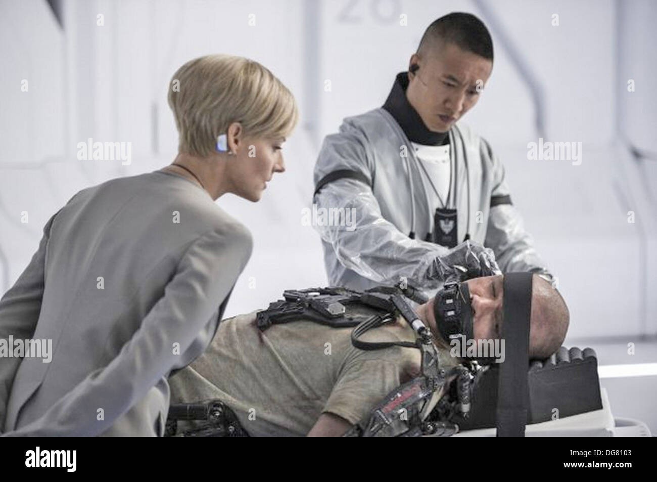 Elysium matt damon hi-res stock photography and images - Alamy
