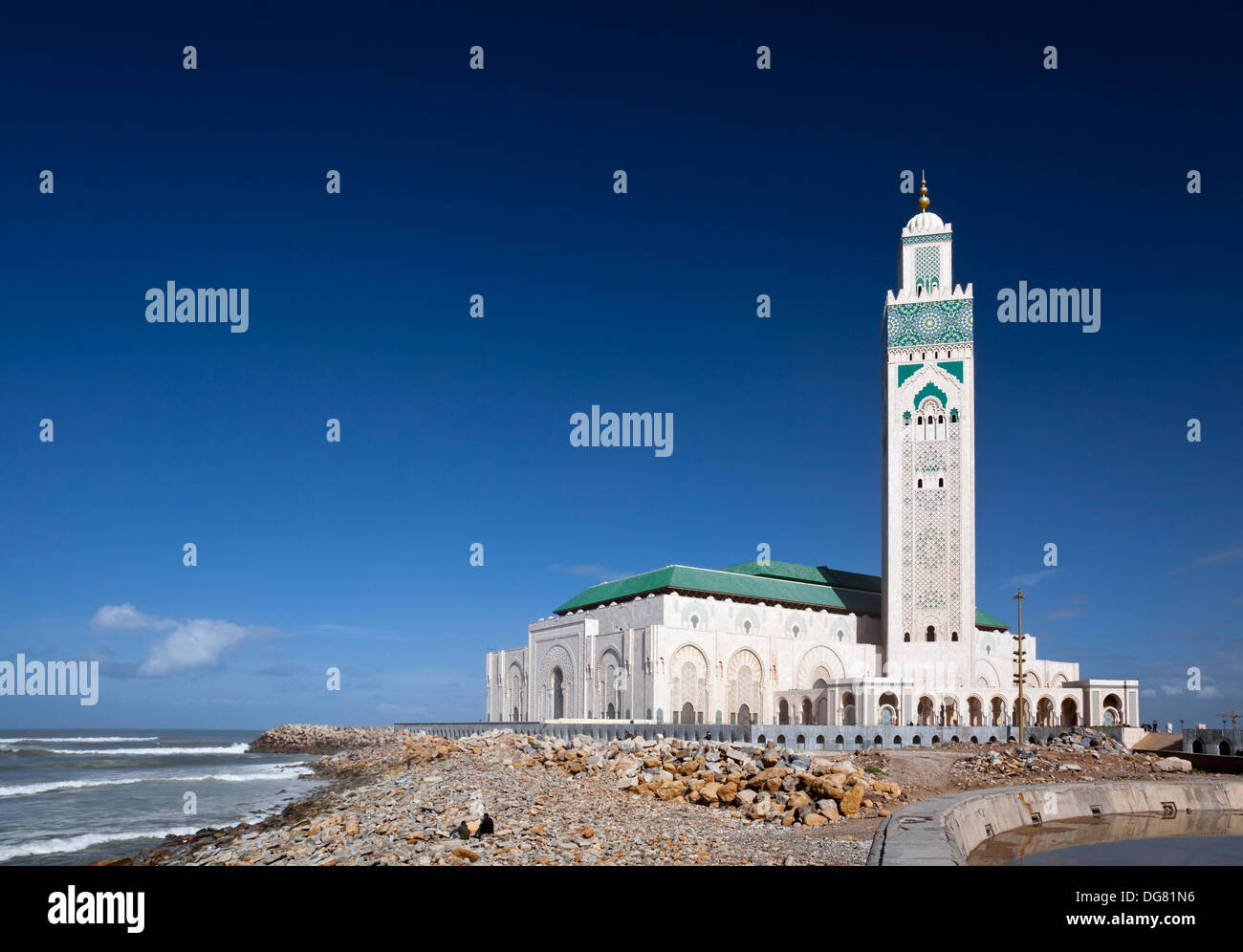 Hassan 2nd mosque hi-res stock photography and images - Alamy