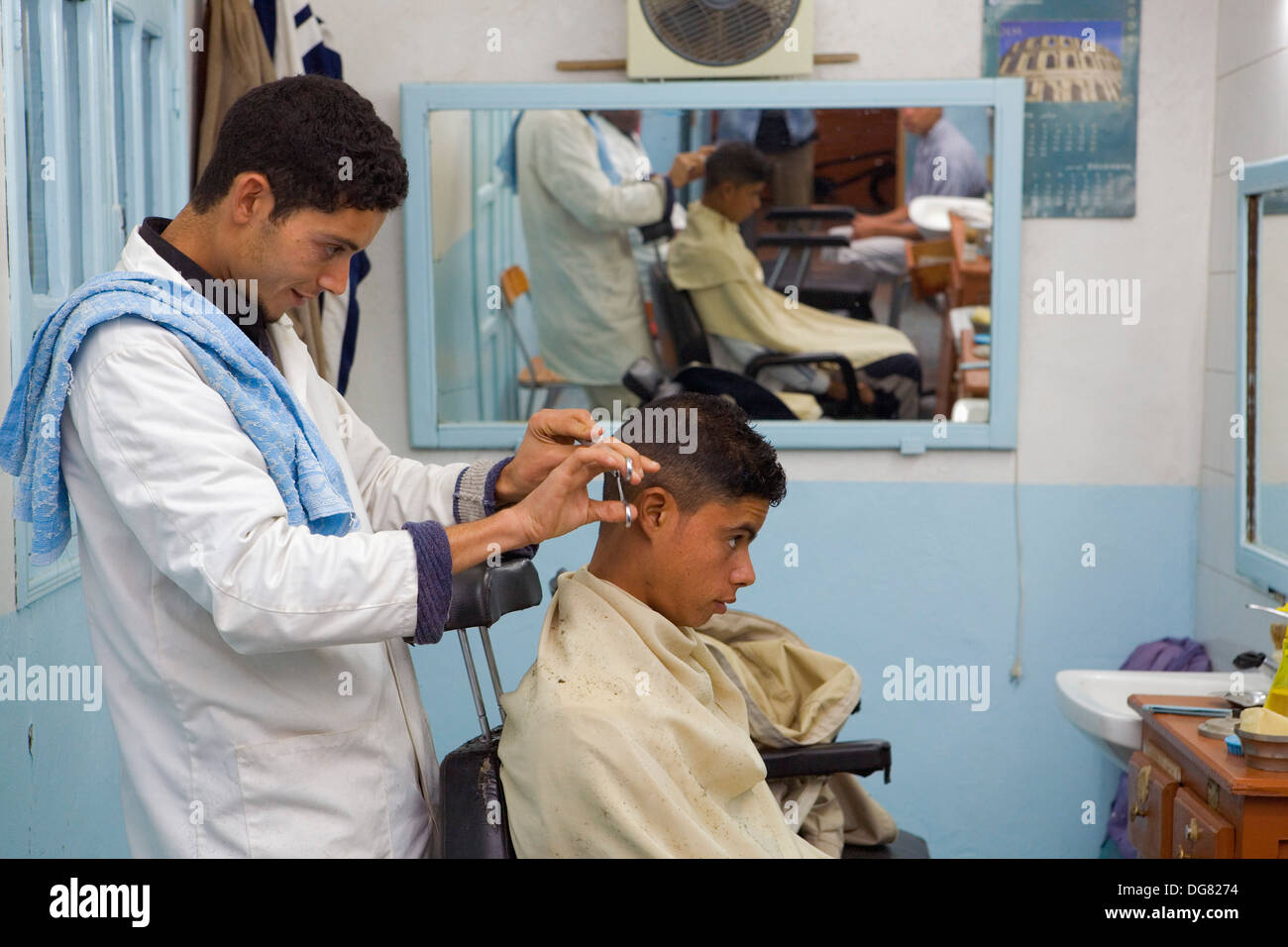 Tataouine people hi-res stock photography and images - Alamy