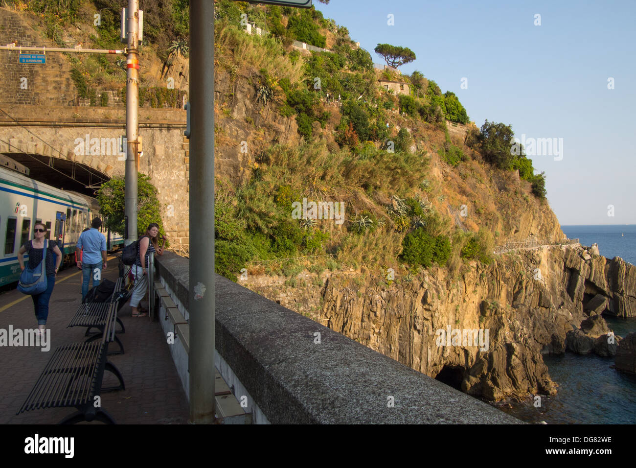 Ligurian coast railway hi-res stock photography and images - Alamy