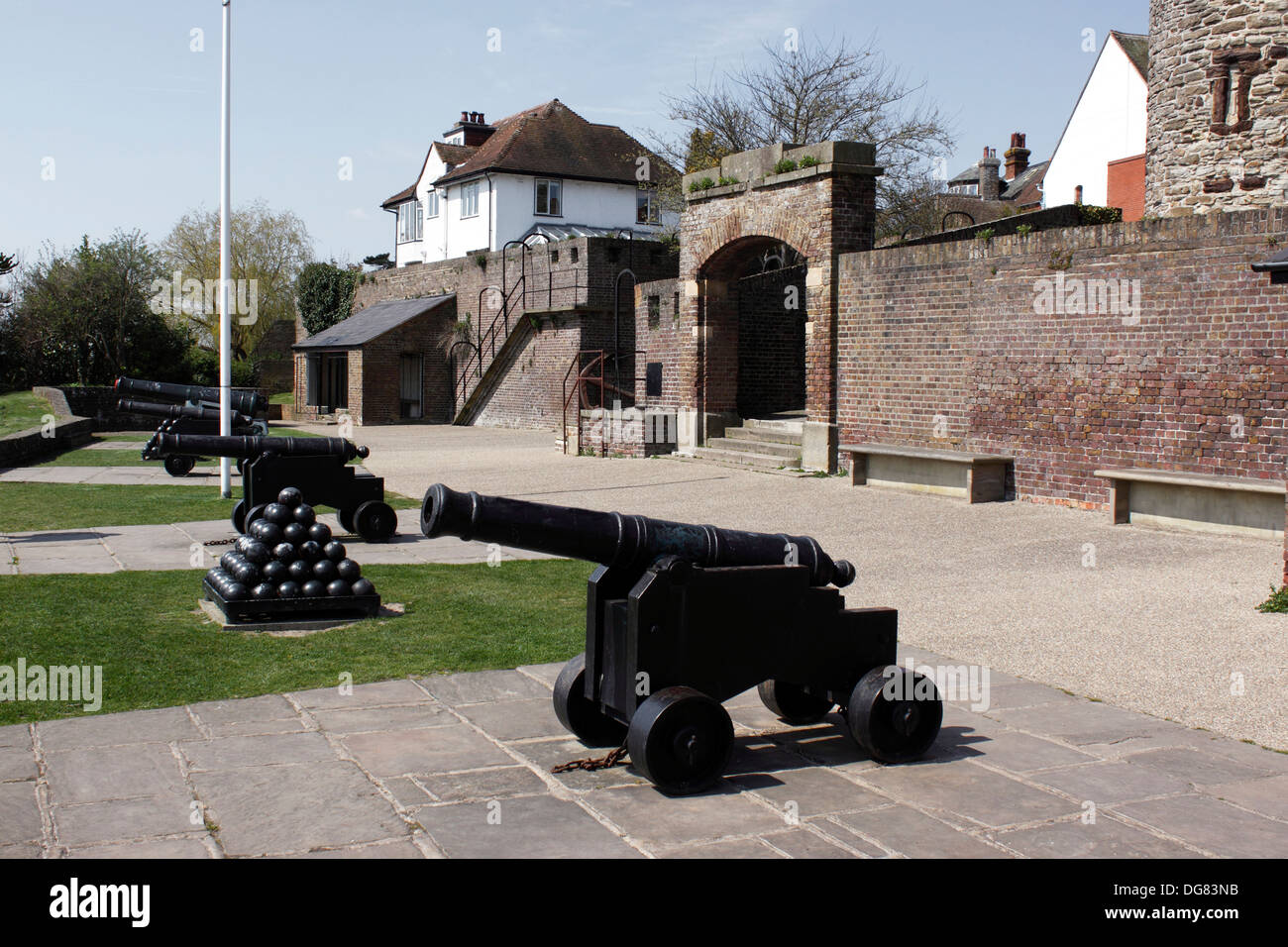 THE GUNGARDEN YPRES TOWER. RYE EAST SUSSEX. UK Stock Photo - Alamy
