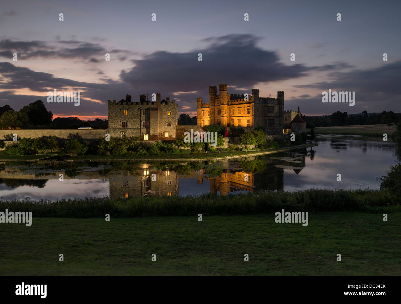 Leeds castle kent sunset hi-res stock photography and images - Alamy
