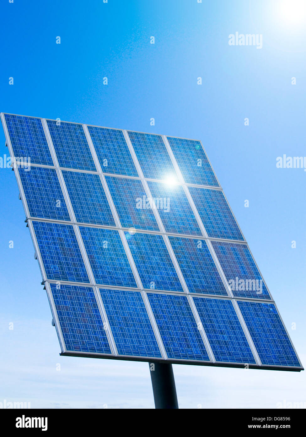 Sun shining in solar panel hi-res stock photography and images - Alamy