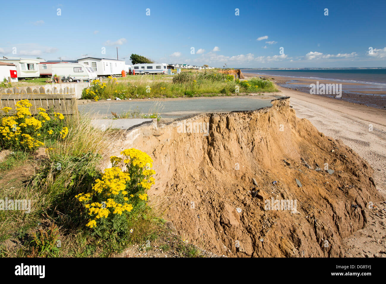 A coastal road at skipsea hi-res stock photography and images - Alamy