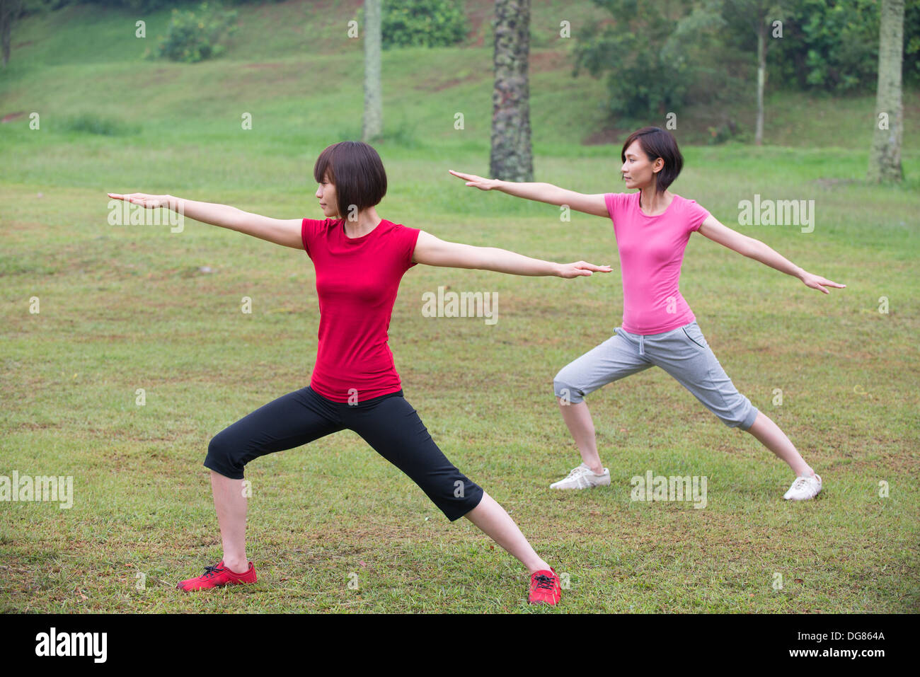 Asian girls working out outdoor hi-res stock photography and images - Alamy