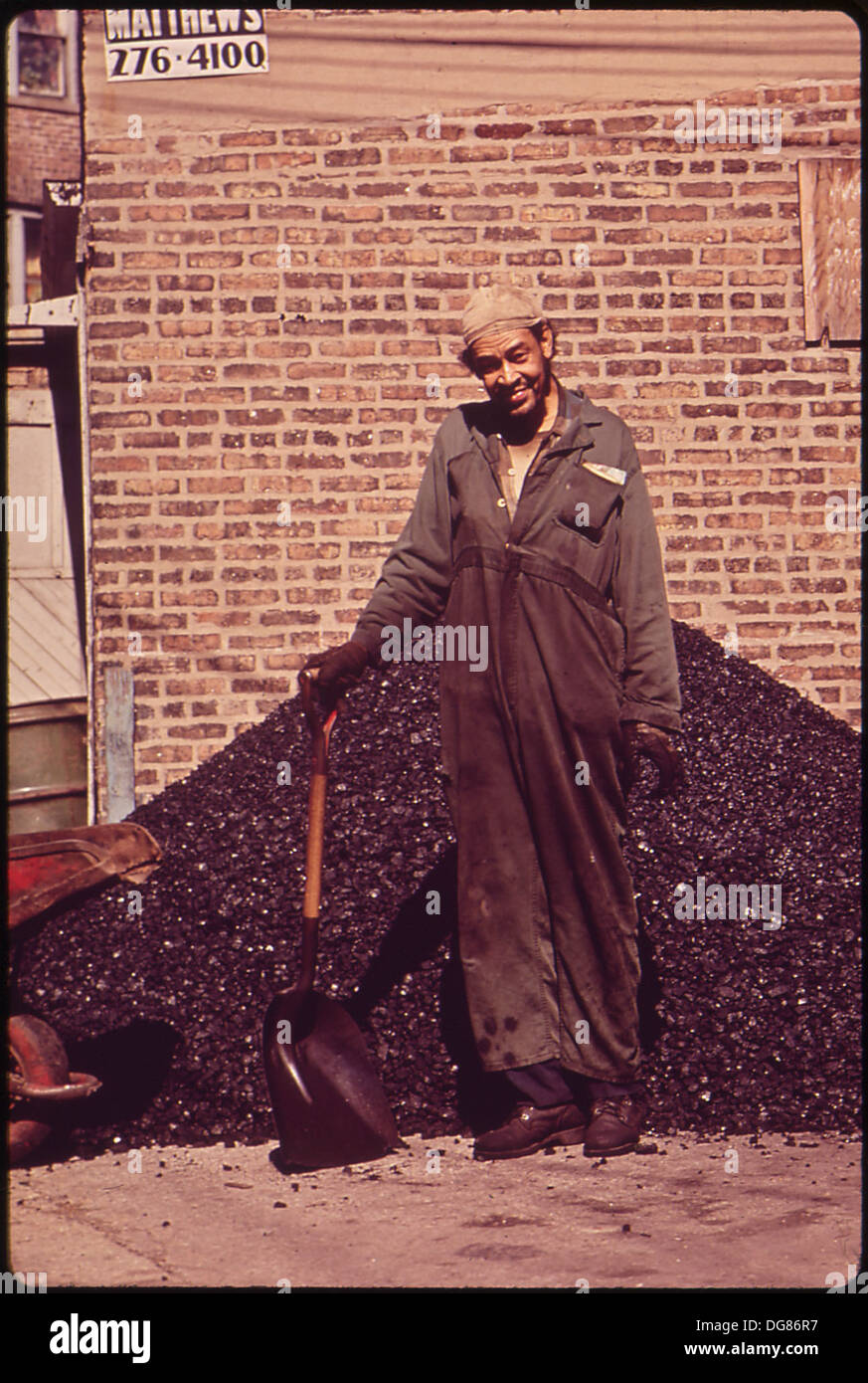 Coal delivery hi-res stock photography and images - Alamy
