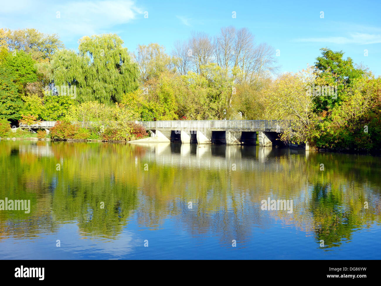 Pedestrian bridge in a park near Toronto, Canada Stock Photo - Alamy