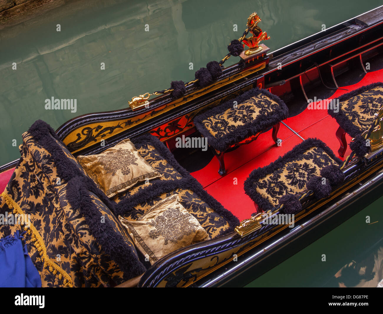 Gondola reflection water hi-res stock photography and images - Alamy
