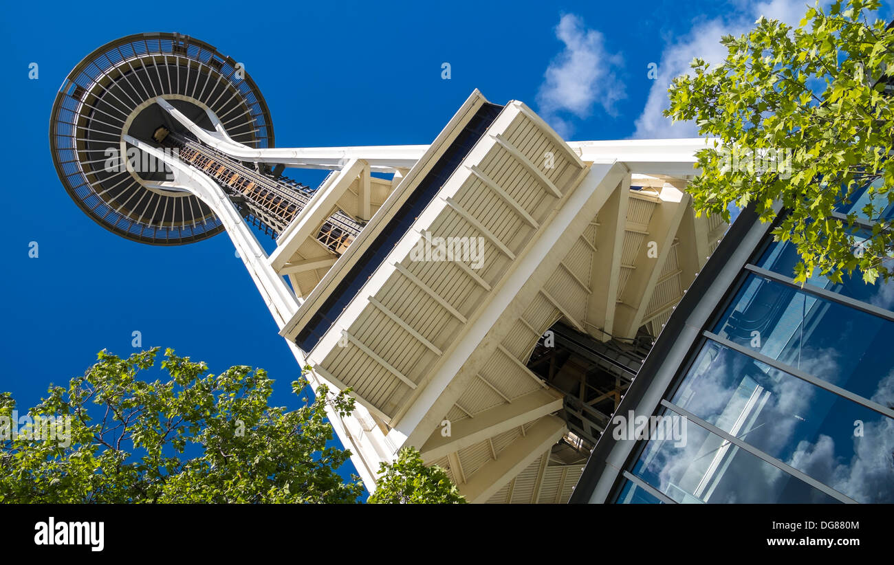 How tall is the space needle in seattle hi-res stock photography and ...