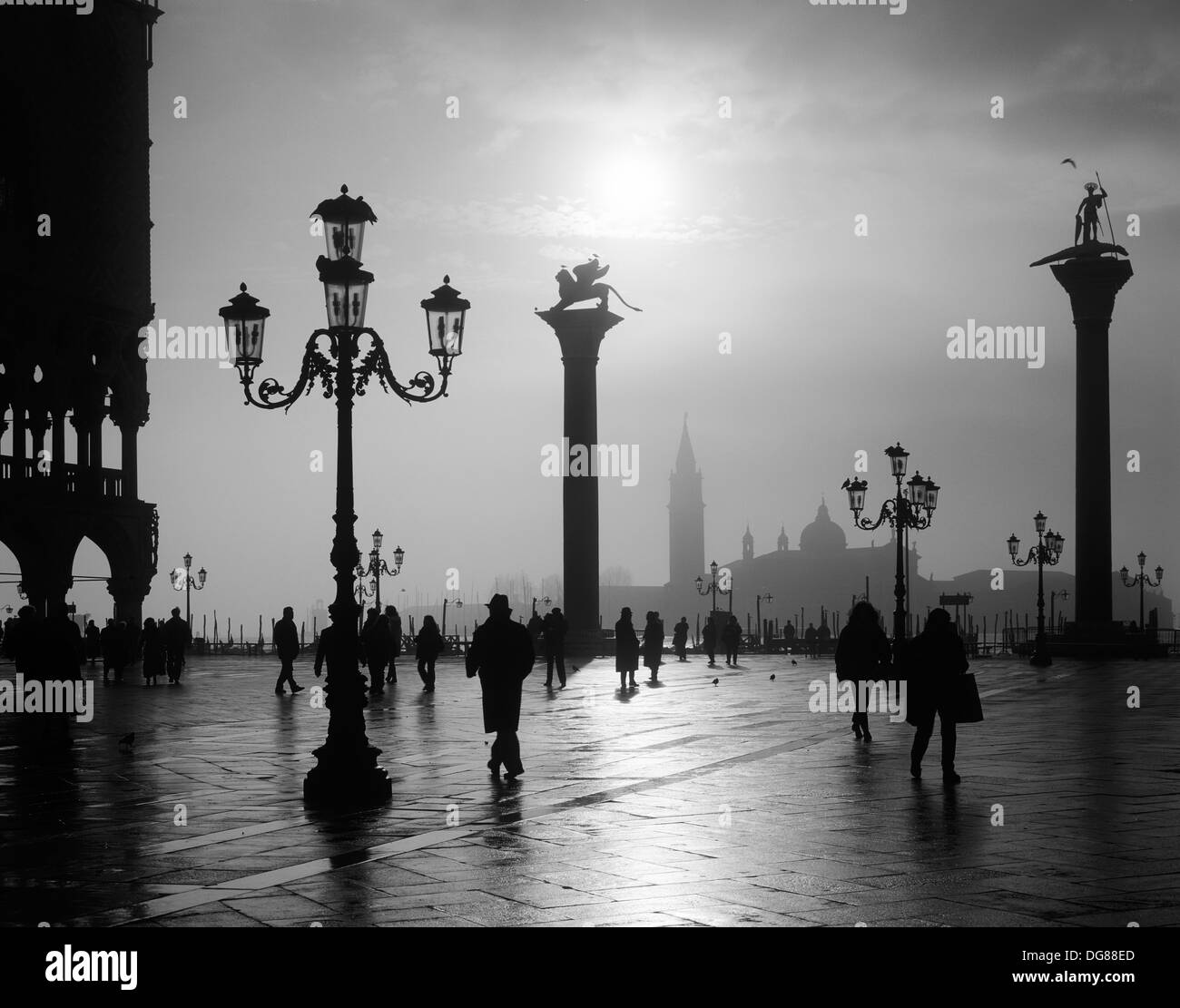 People crowds italy Black and White Stock Photos & Images - Alamy