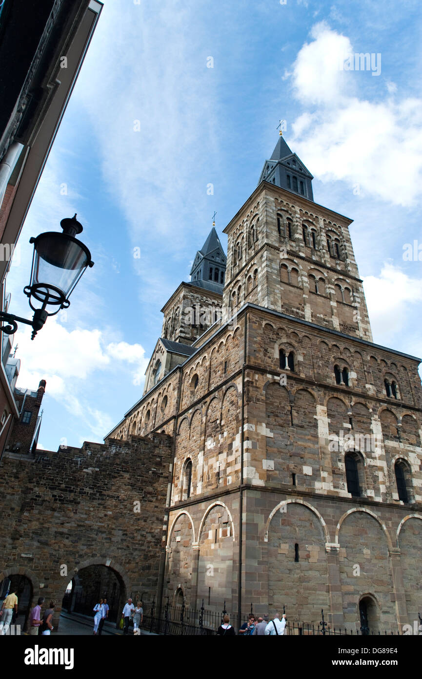 Sint servaasbasiliek maastricht hi-res stock photography and images - Alamy