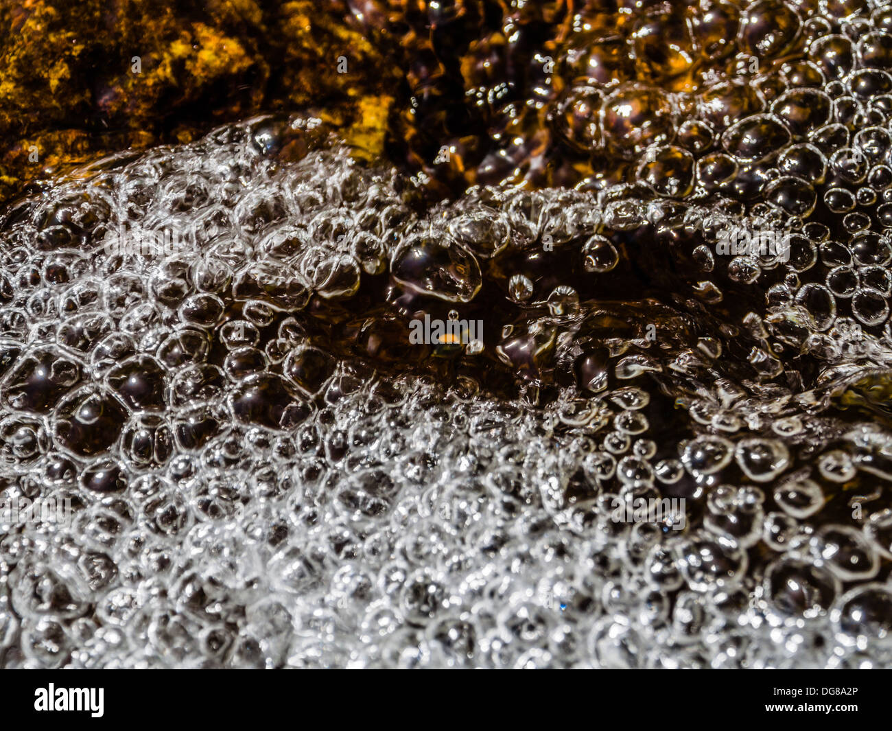 Water splashing hi-res stock photography and images - Alamy