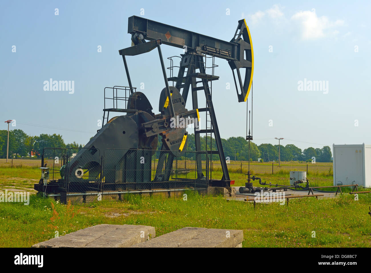 Oil production hi-res stock photography and images - Alamy