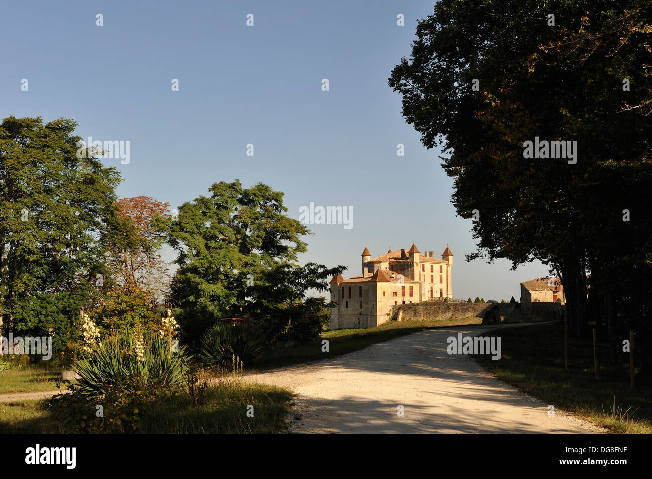 Castle of monbadon hi-res stock photography and images - Alamy