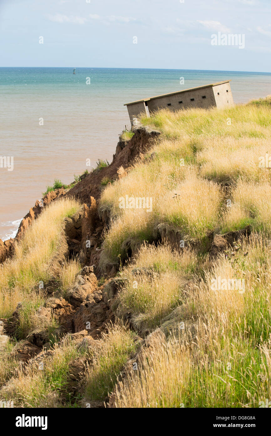 Concrete coastal lookout bunker hi-res stock photography and images - Alamy