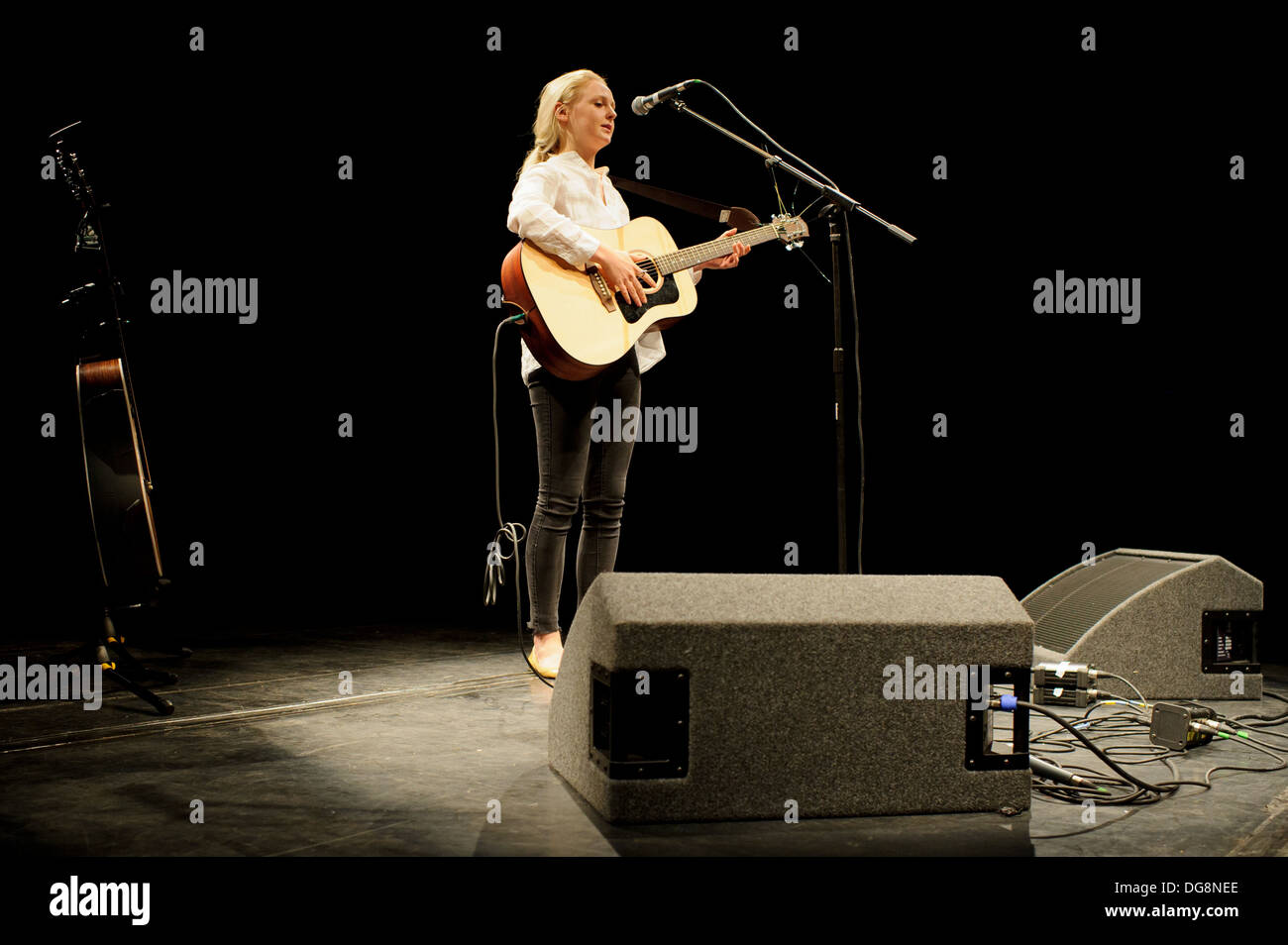 Singer and songwriter Laura Marling performs in front of a sellout ...