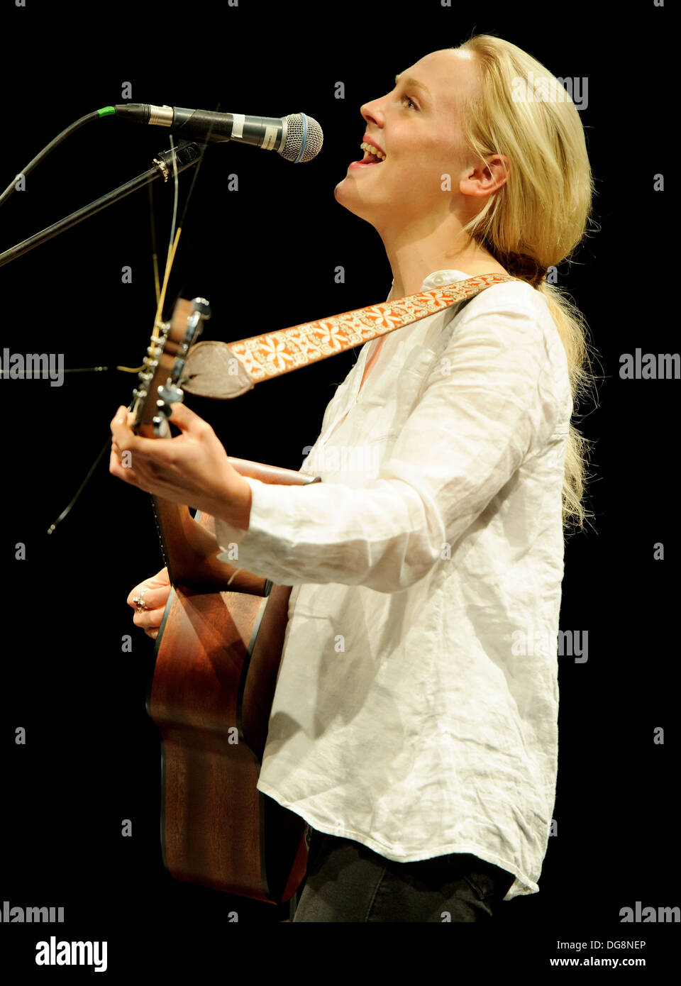 Singer and songwriter Laura Marling performs in front of a sellout ...