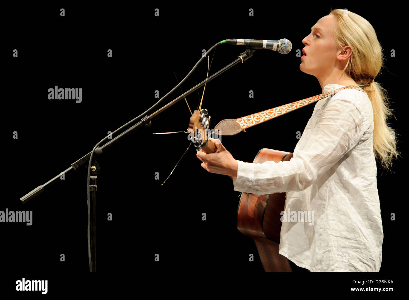 Singer and songwriter Laura Marling performs in front of a sellout ...