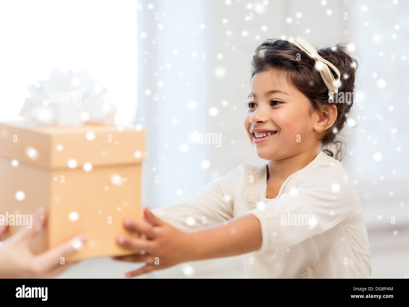 happy child girl with gift box Stock Photo - Alamy