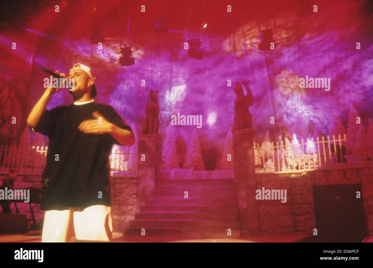 E17 band hi-res stock photography and images - Alamy