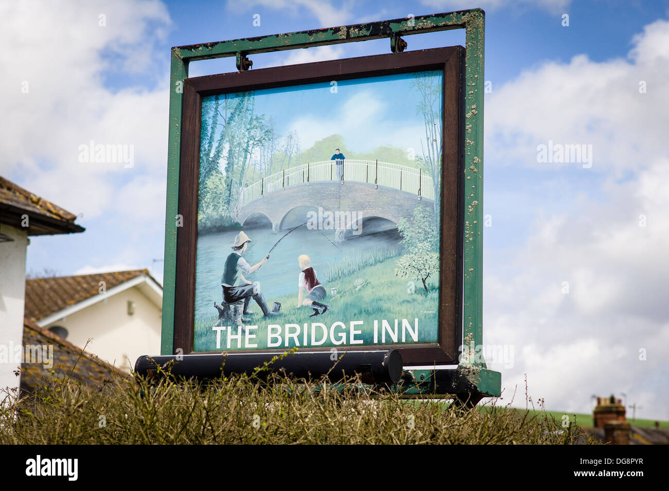 Bridge inn public house sign hi-res stock photography and images - Alamy