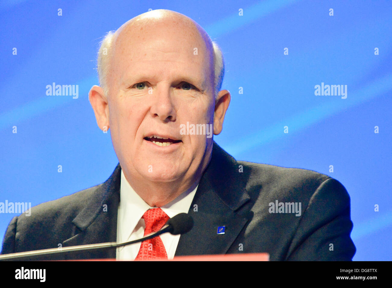 Daniel akerson hi-res stock photography and images - Alamy