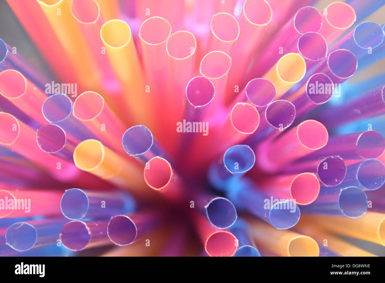 Bunch of straws hi-res stock photography and images - Alamy