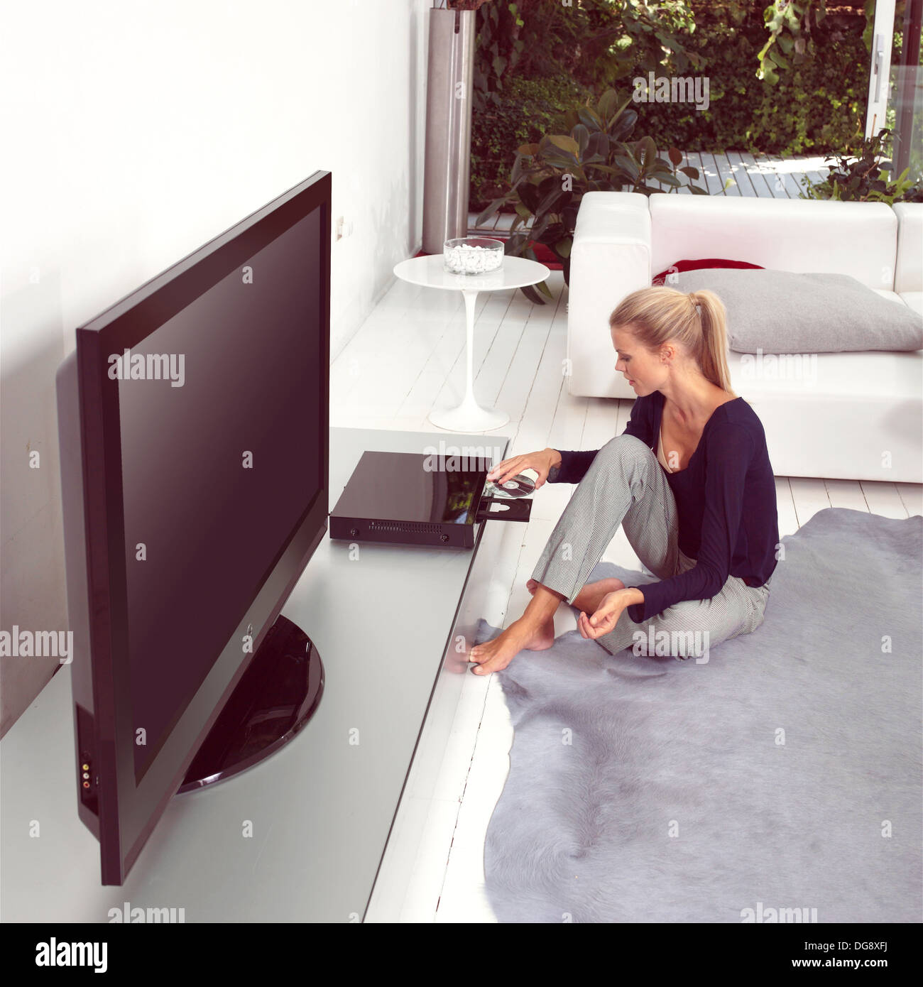 Cinema seats television hi-res stock photography and images - Alamy