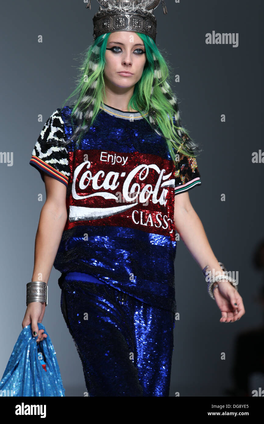 Fashion dresses 2004 fashion dresses hi-res stock photography and ...