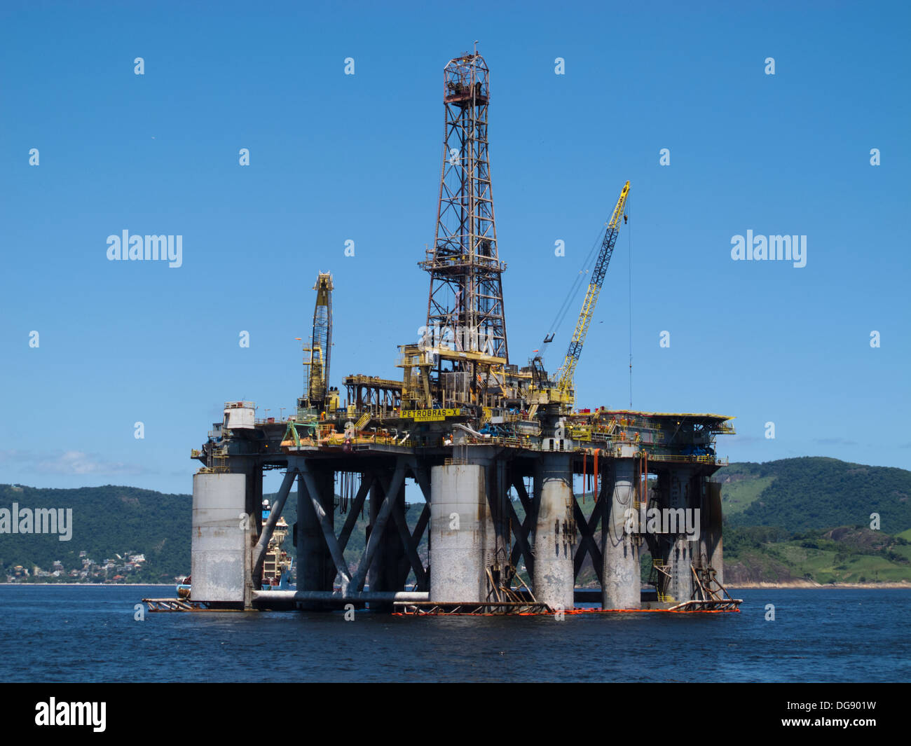 Semi submersible deep water oil drilling rig at Guanabara bay, Rio de ...