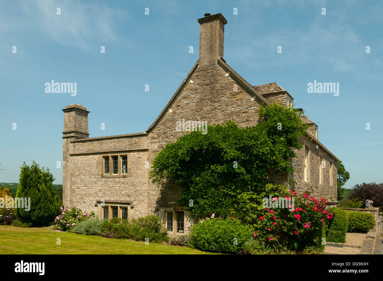 Cottage at Miserden, Gloucestershire, England Stock Photo - Alamy
