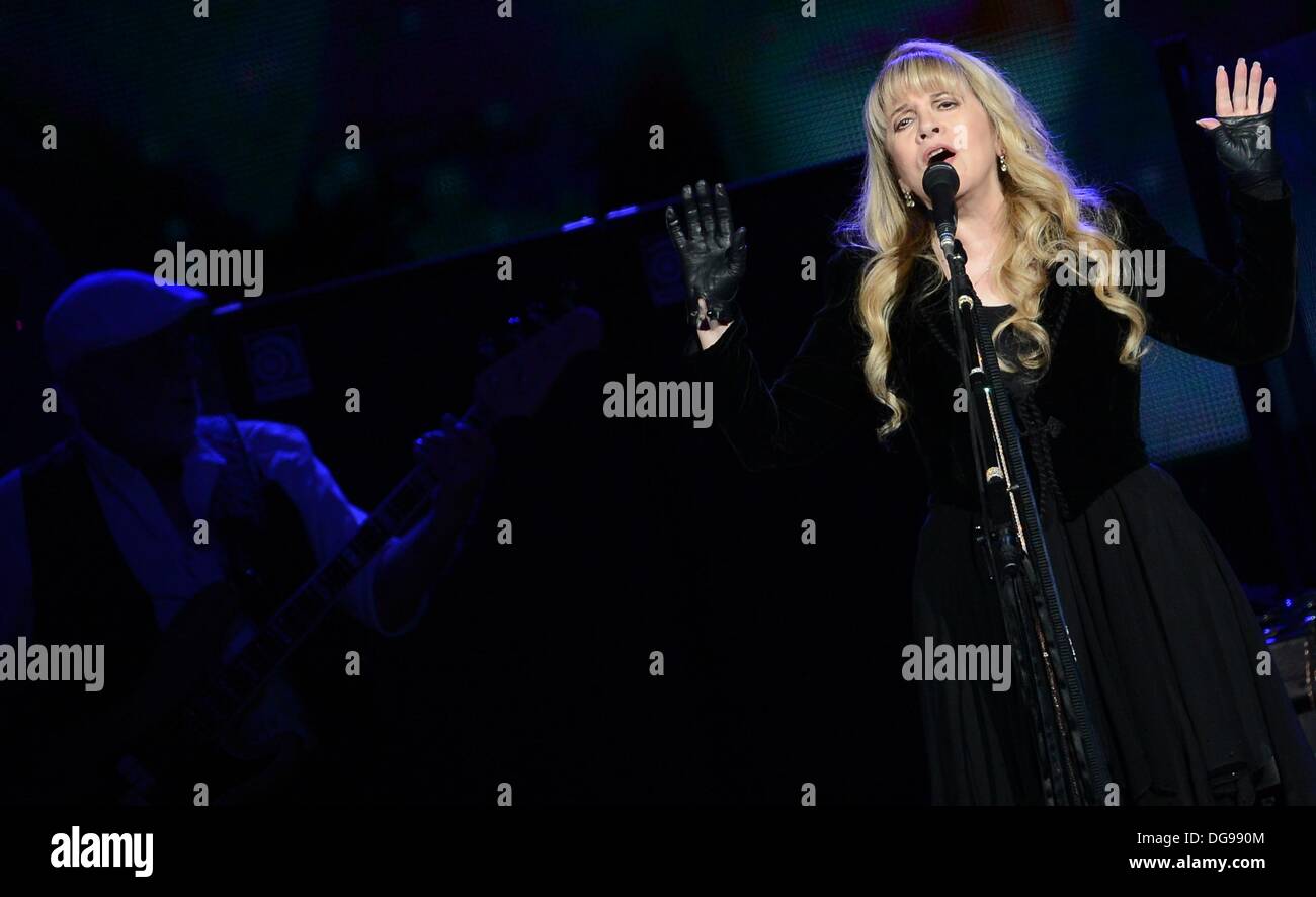 Stevie nicks hi-res stock photography and images - Alamy