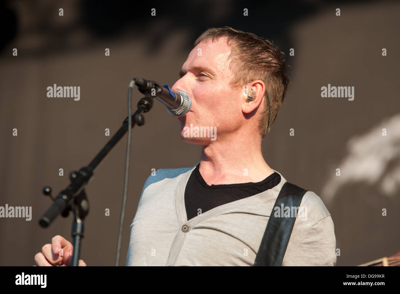 Belle and sebastian band hi-res stock photography and images - Alamy