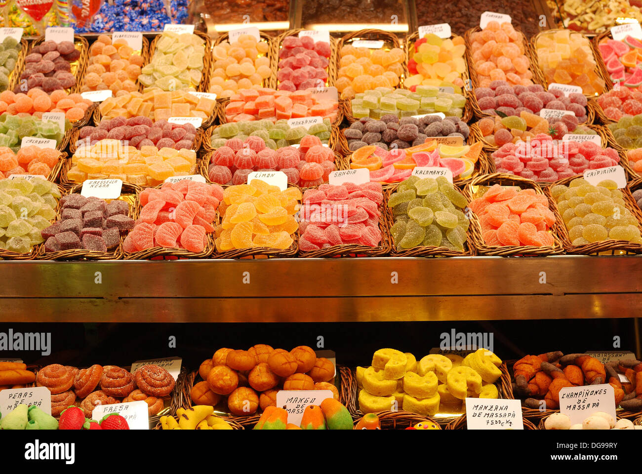 Spain sweets confectionery hi-res stock photography and images - Alamy