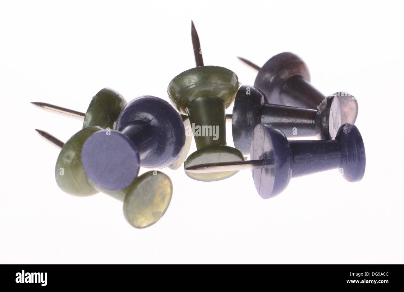 Drawing pins hi-res stock photography and images - Alamy