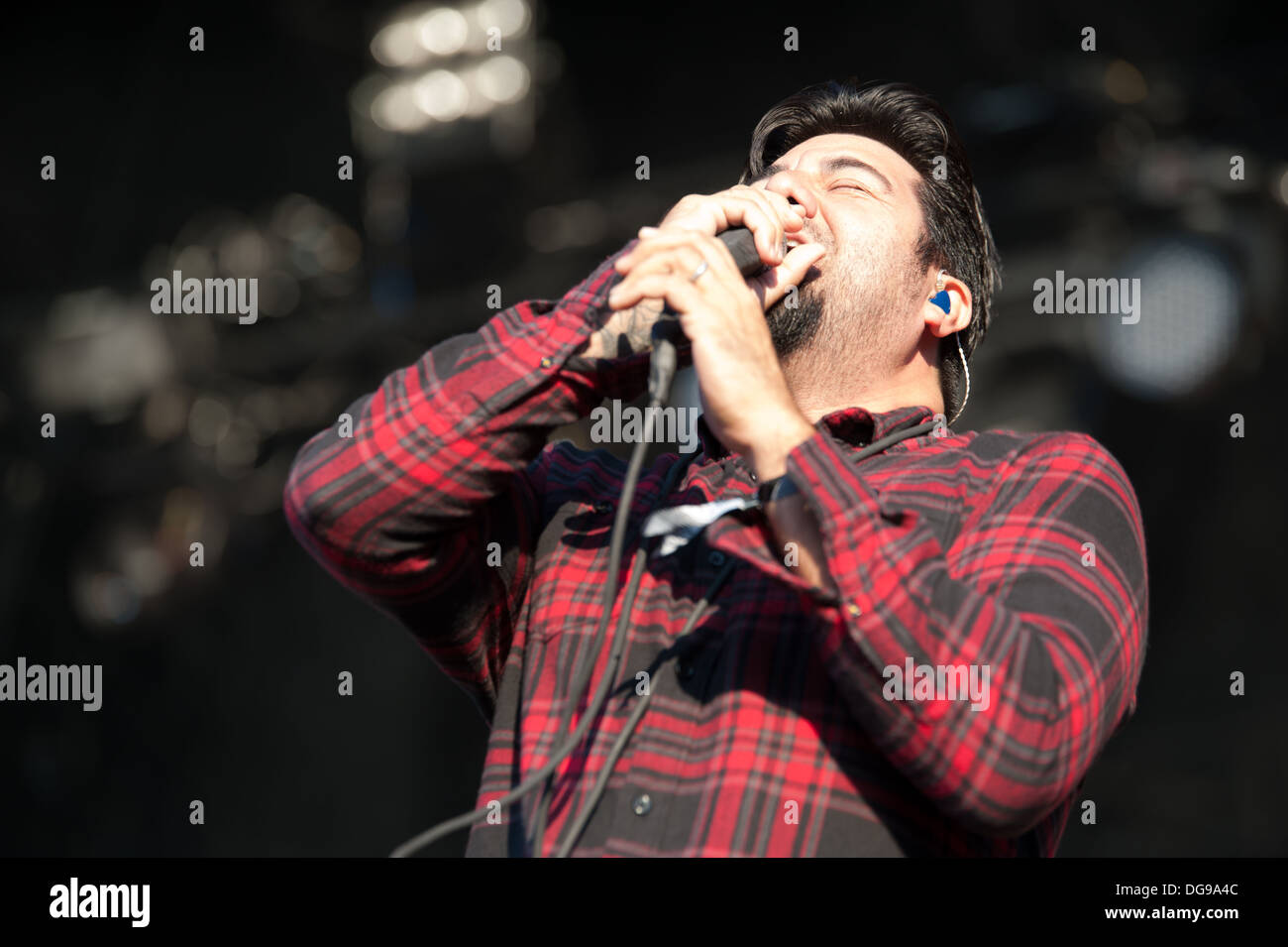 Lead singer of the band the deftones hi-res stock photography and ...