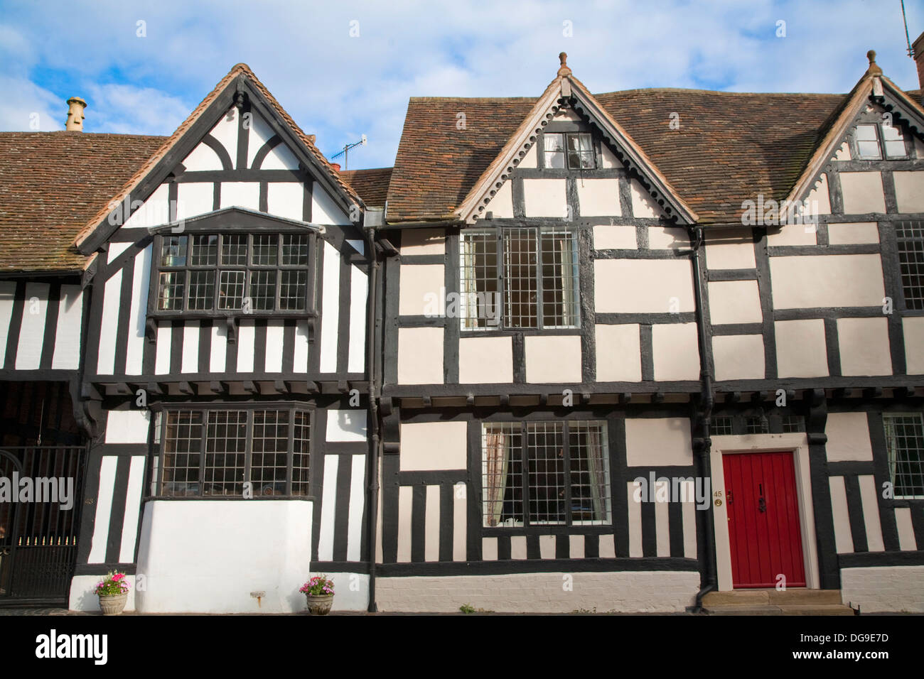Tudor building warwick england great hi-res stock photography and ...