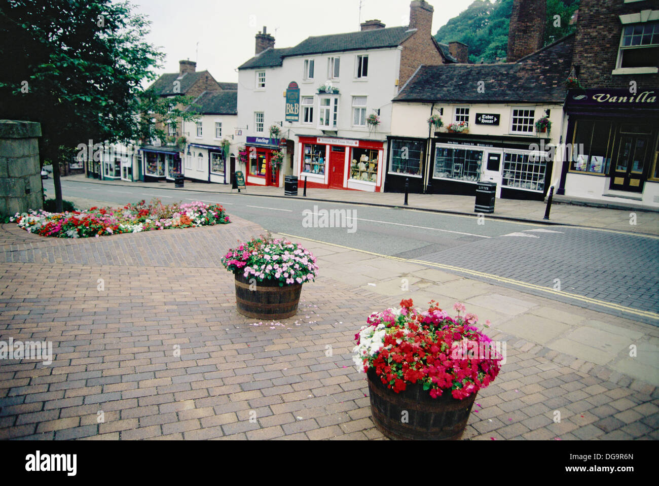 Ironbridge retail hi-res stock photography and images - Alamy