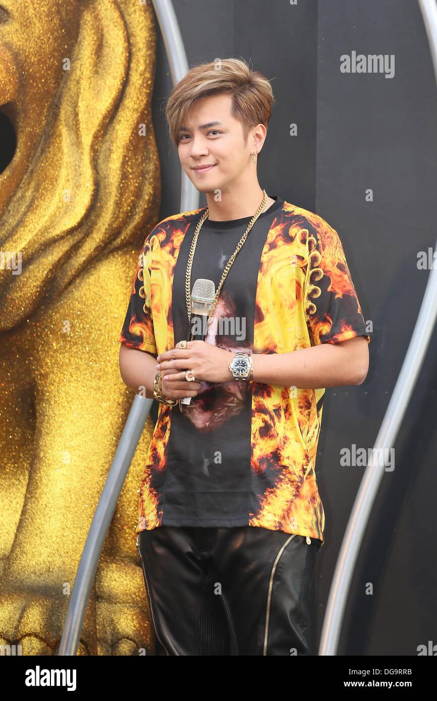 Taipei, Taiwan. 16th Oct, 2013. Singer Show Lo releases new album in ...