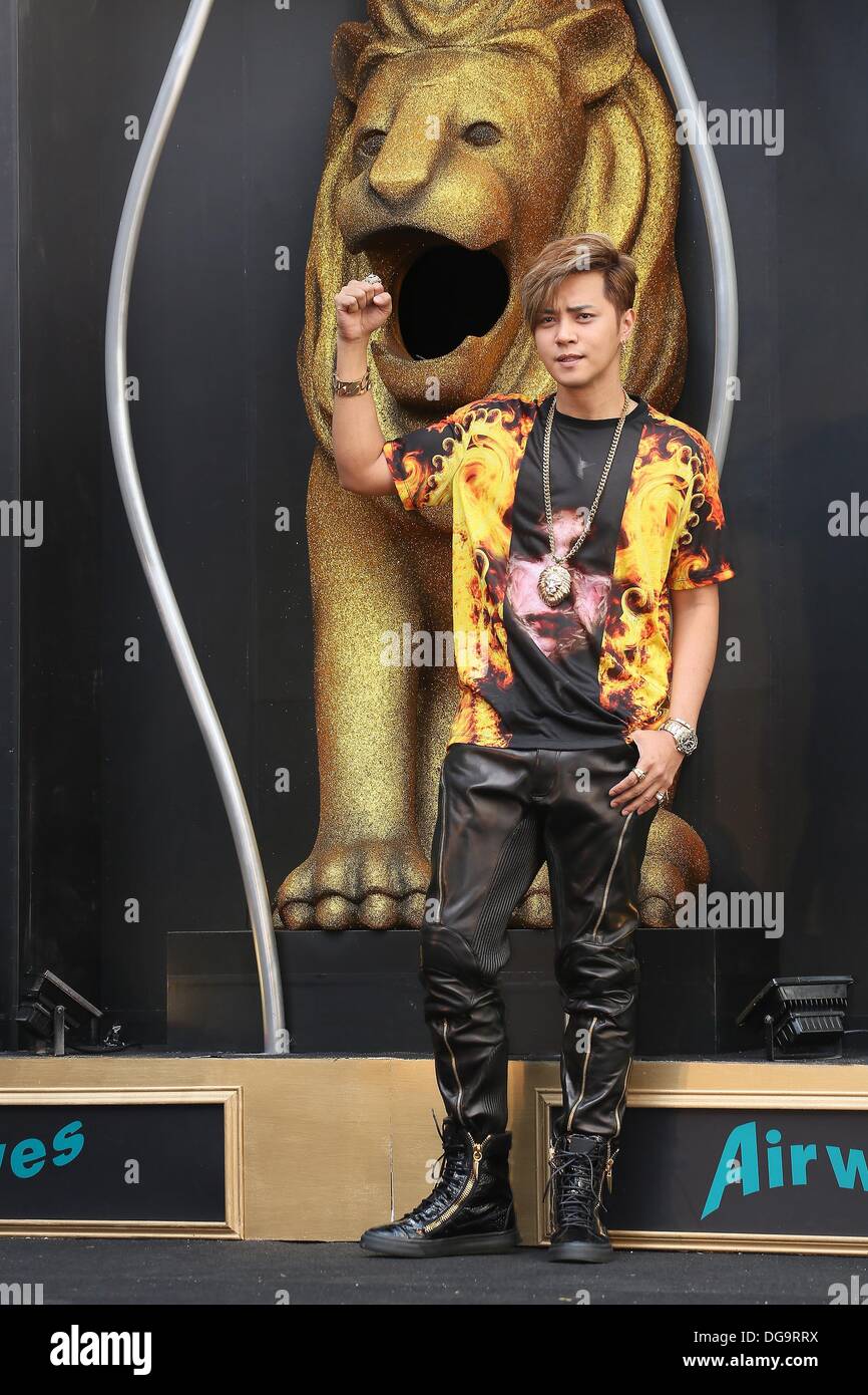 Taipei, Taiwan. 16th Oct, 2013. Singer Show Lo releases new album in ...
