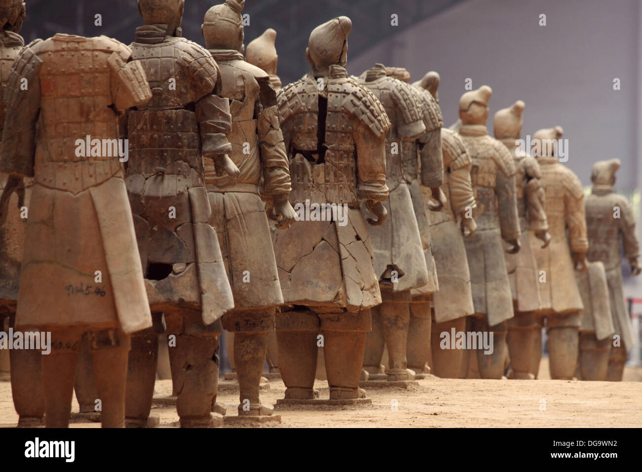 Terracotta army inside qin shi hi-res stock photography and images - Alamy